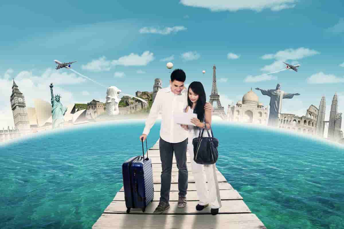 How To Dress Like A World Traveler | Digital Nomad Explorer